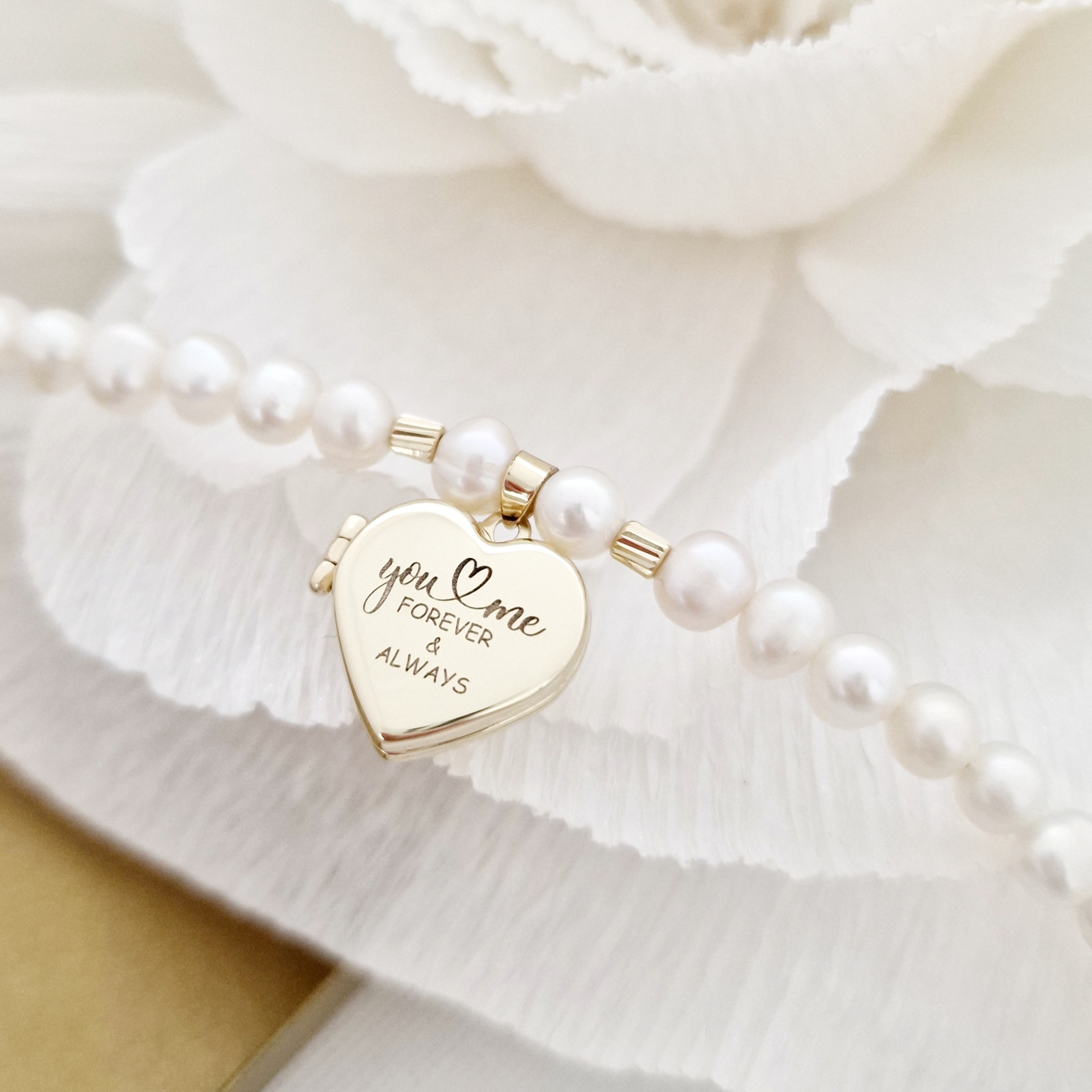 Lantisor cu Perle - Medalionul amintirilor INIMA - Model sirag de perle ...