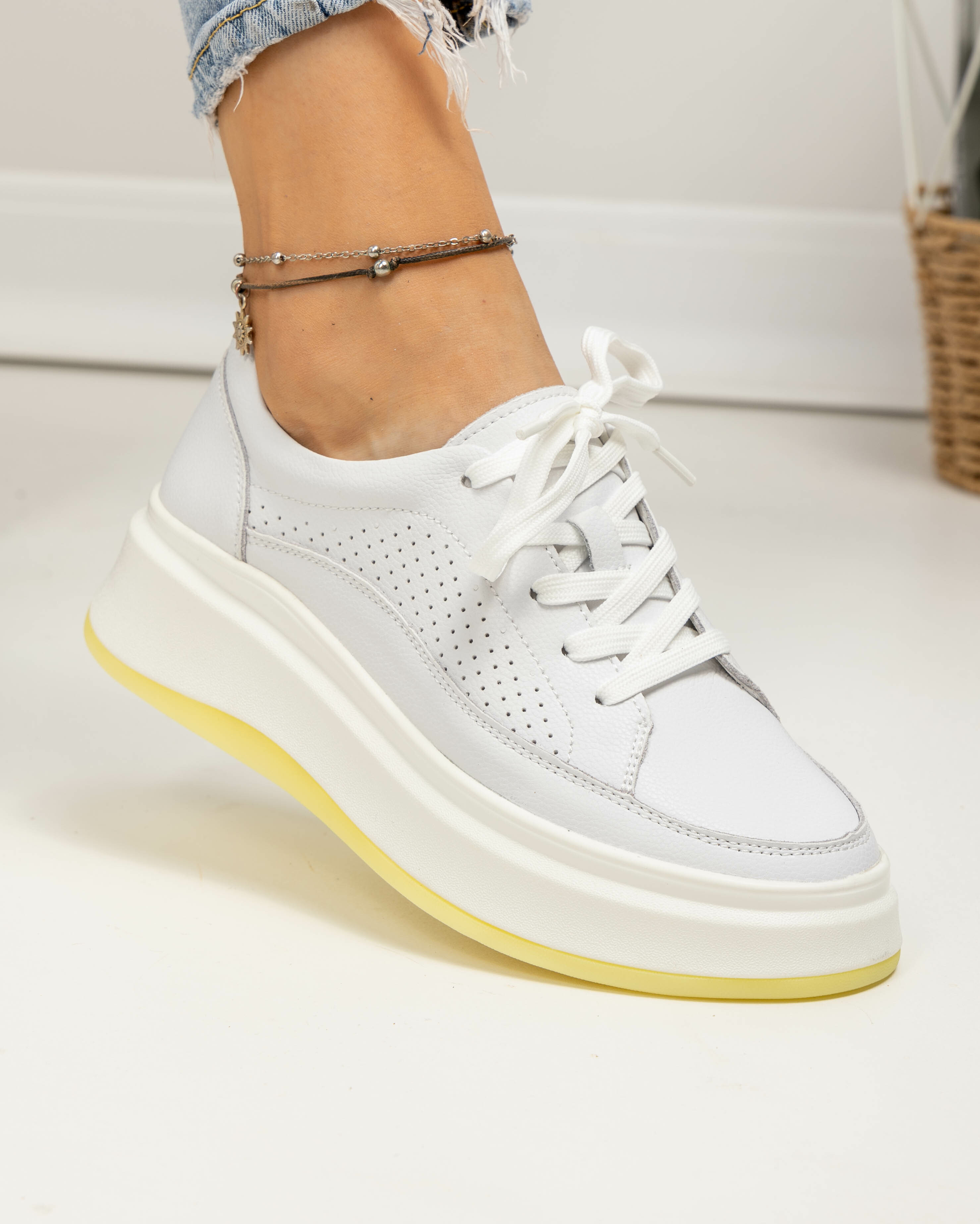 Pantofi casual dama piele naturala albi perforati F002-285