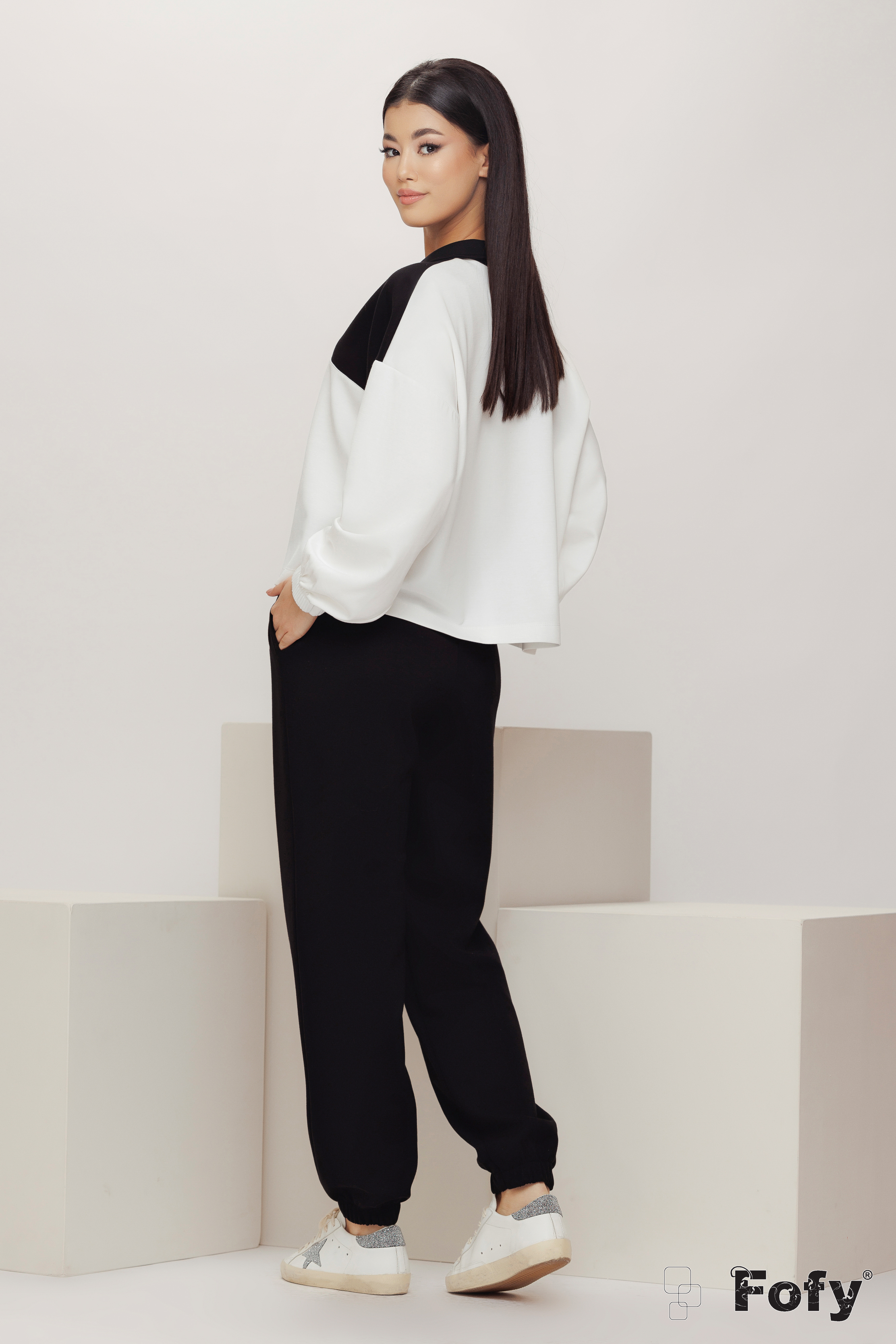 Trening dama negru cu alb din material supersoft • Fofy Shop