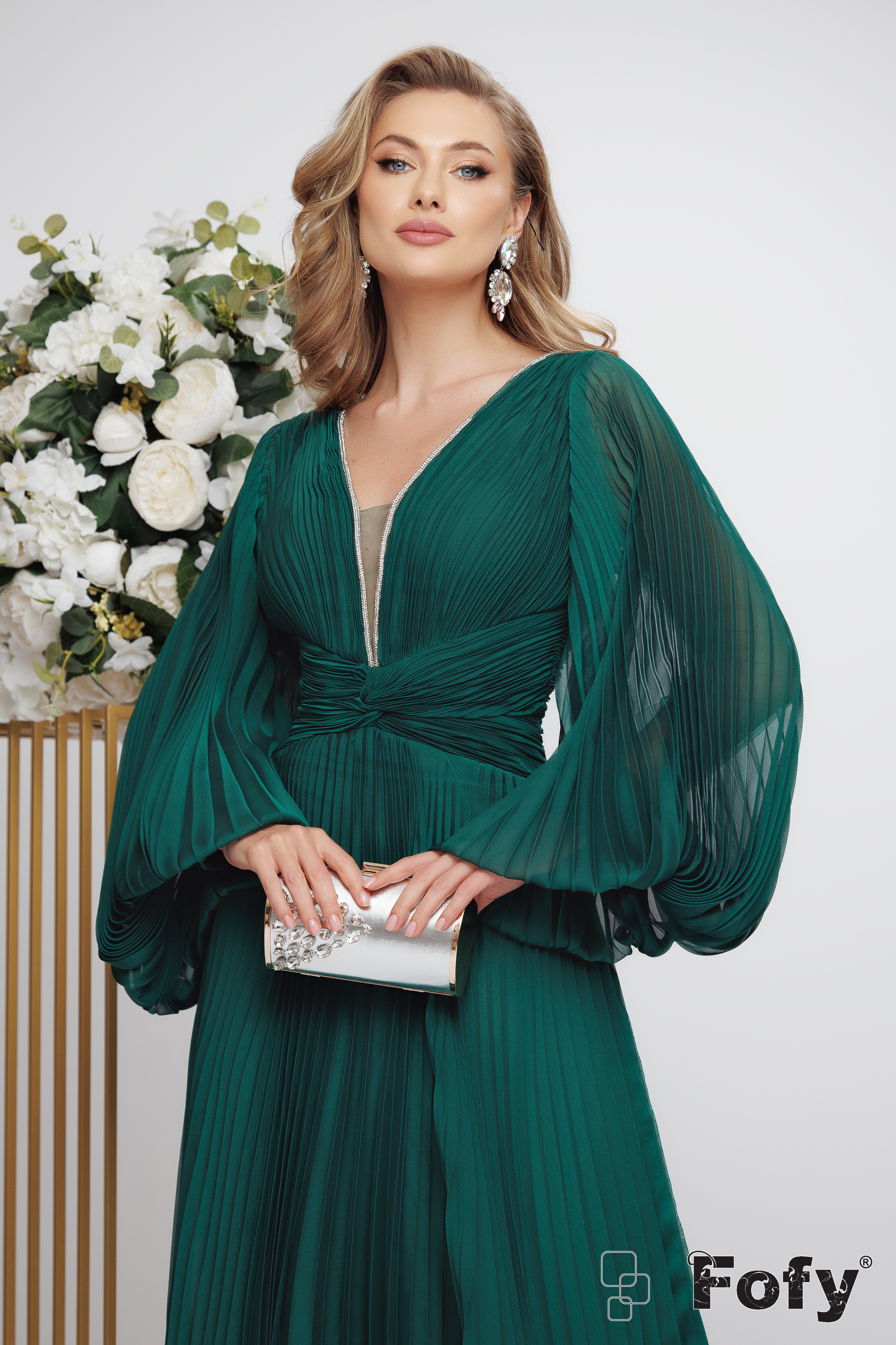 Rochie eleganta de ocazie de LUX verde din voal plisat cu bust buretat ...